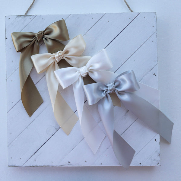 Hair Bow with Long Tails: Satin - Ivory – Little Bow Diddly